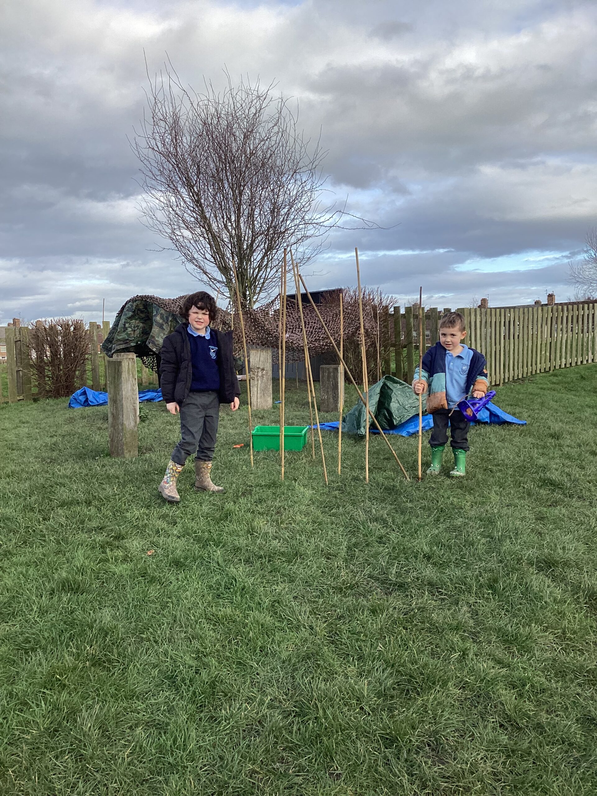 Den Building - Stockton Wood Primary School
